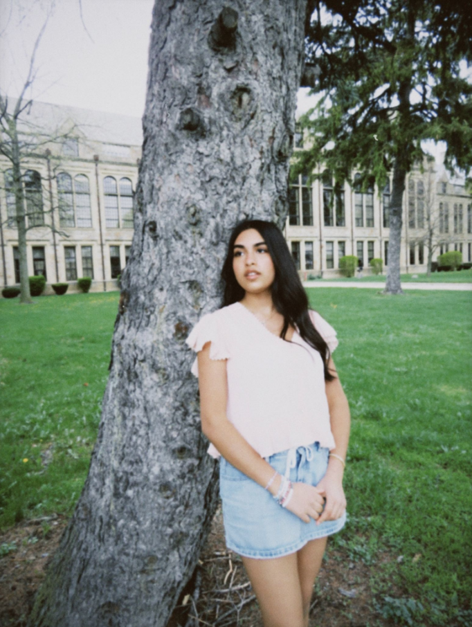 The Best of Both Worlds: Life as a Teen Singer-Songwriter – Titan Times